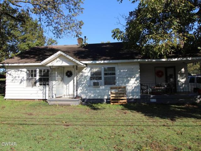 1120 S Hight St, Trenton, TN 38382