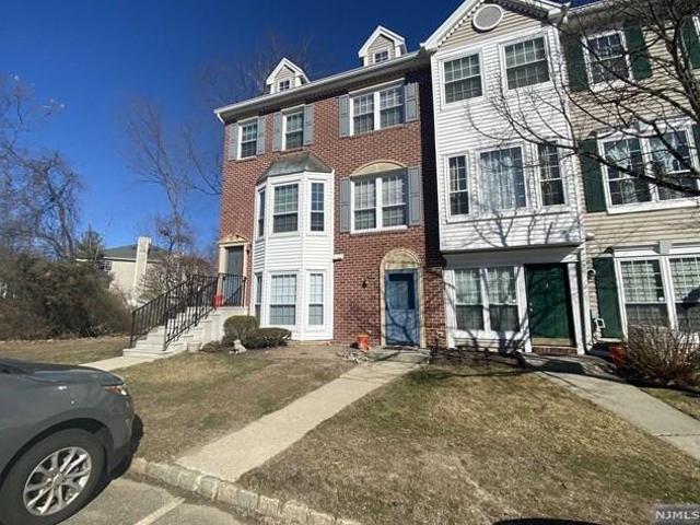 1120 Sage Ct, Mahwah, NJ 07430 in Mahwah, New Jersey