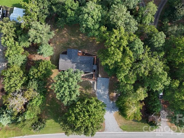 1120 Sandy Plains Road