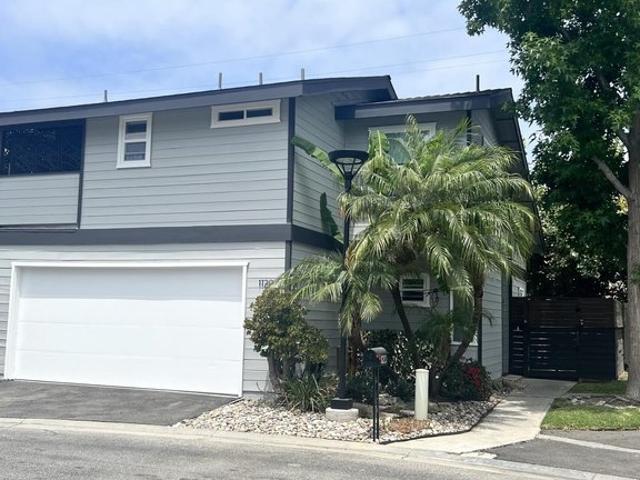 1120 Sandi Ln, Costa Mesa, CA 92627