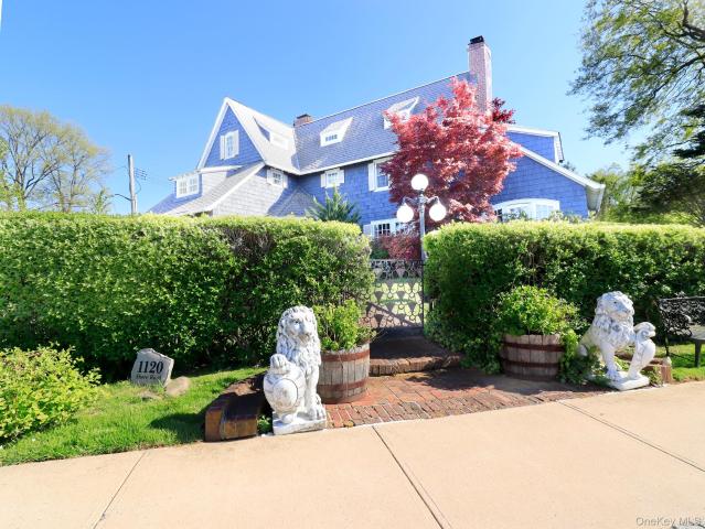 1120 Shore Road