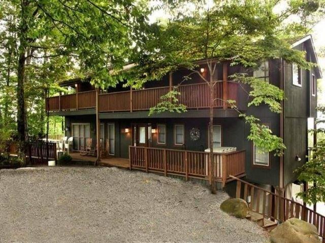 1120 Tanrac Trl, Gatlinburg, TN 37738
