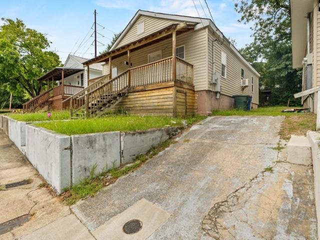 1120 Tree Street