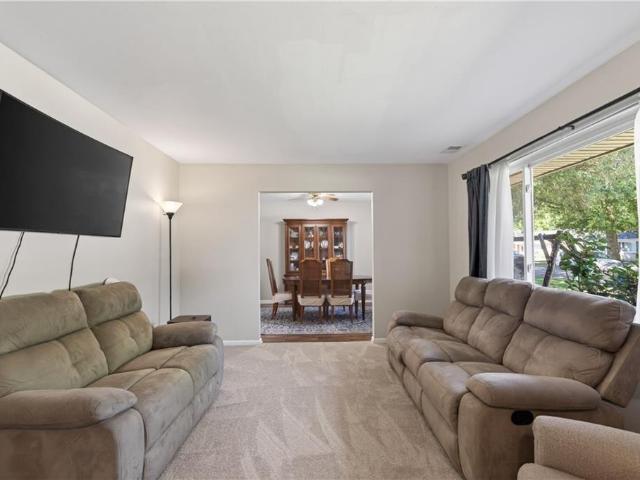 1120 Valley Stream CT