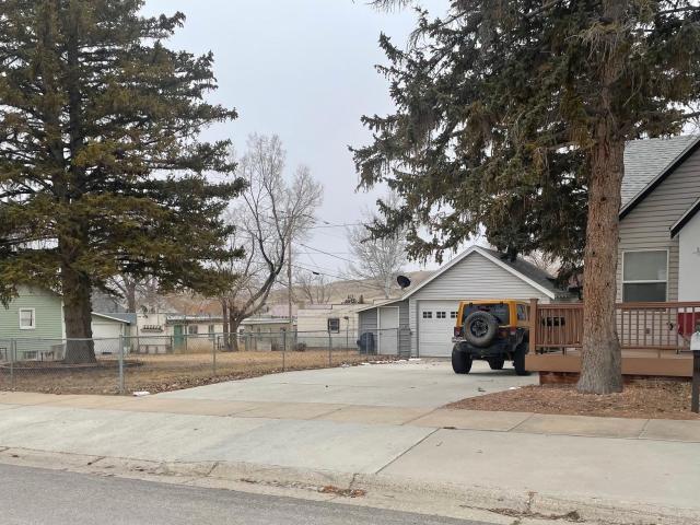 1120 W Maple St, Rawlins, WY 82301 | MLS #20260 | Compass