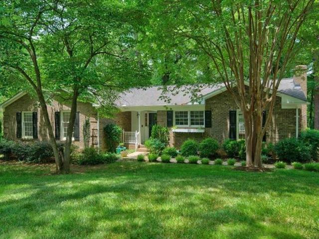 1120 Whippoorwill Ln, Raleigh, NC 27609