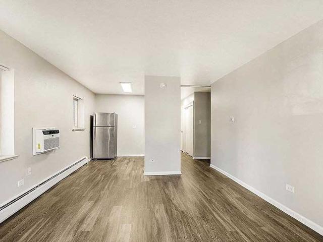 1120 & 1136 York Studio Apartment for Rent at 1120 York St, Denver, CO 80206 Cheeseman Park