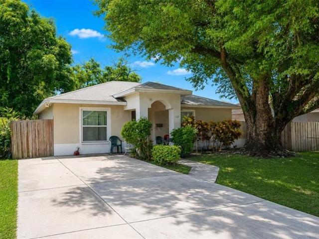 1120 11th Ave S, Saint Petersburg, FL 33705