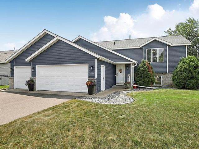 1120 4th St N, Sartell, MN 56377