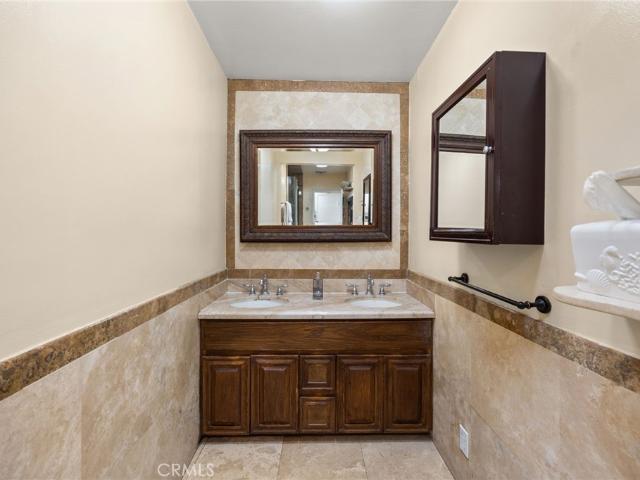 11213 Haskell Ave, Granada Hills, CA 91344 | MLS #DW26160