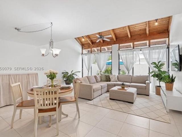11213 NW 14th Ct, Pembroke Pines, FL 33026