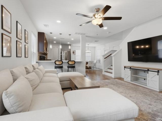11210 Log Cabin Lane