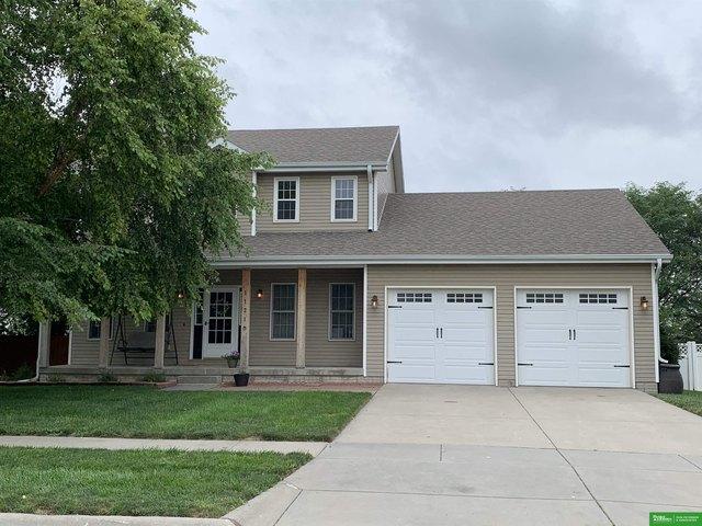 11210 N 136th Pl, Waverly, NE 68462