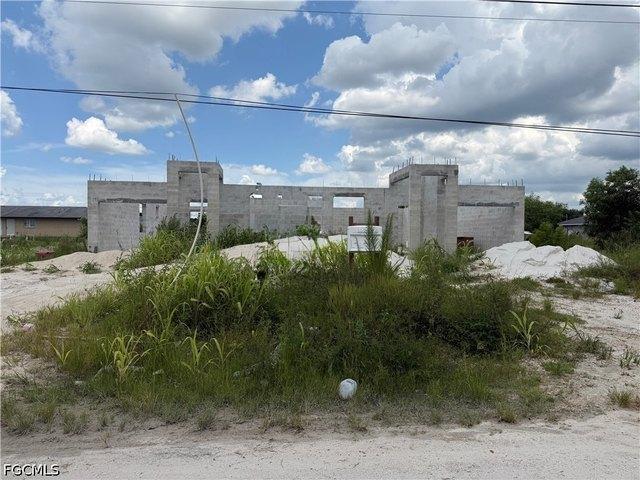 1121/1 Harold Ave S, Lehigh Acres, FL 33973