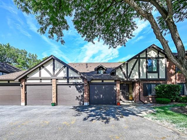 11212 Cottonwood Dr Unit 23B, Palos Hills, IL 60465