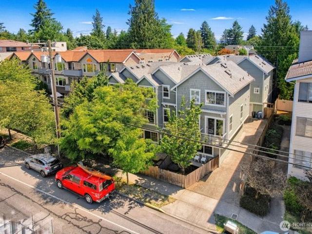 11212 Greenwood Ave N Unit B, Seattle, WA 98133