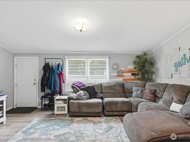 11215 SE 226th St, Kent, WA 98031 | MLS #2510 | Compass