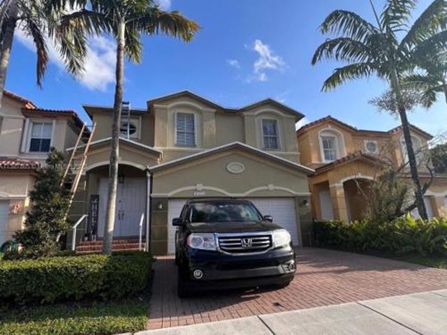 11218 74th Ter NW, Doral, FL 33178