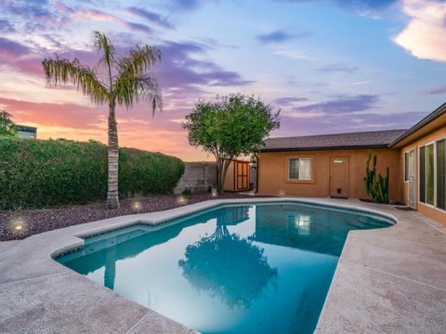 11218 N 52nd Ln, Glendale, AZ 85304