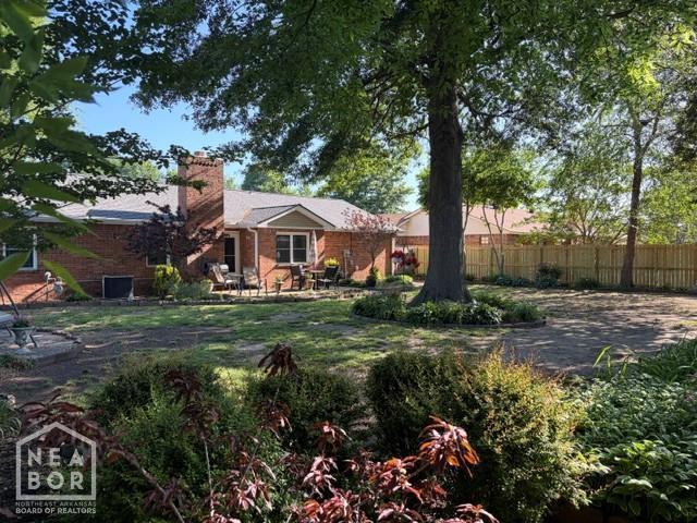 1121 Mayfair
