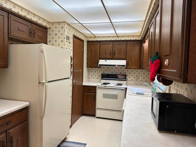 1121 Meadowbrook Drive