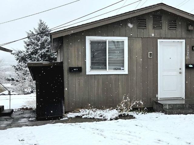 1121 Monitor Ave. Duplex 2 Bedroom Apartment for Rent at 1121 Monitor St, Wenatchee, WA 98801