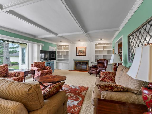 1121 Monroe Drive