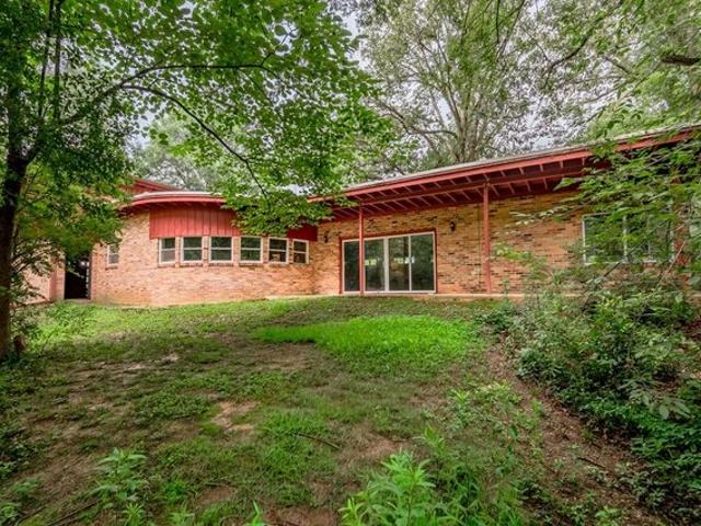 1121 N, Garrison, TX 75946