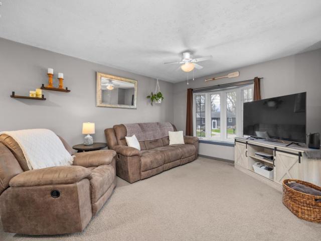 1121 Oakwood Drive