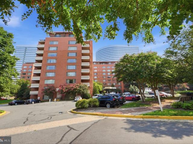 1121 Arlington Boulevard # 207