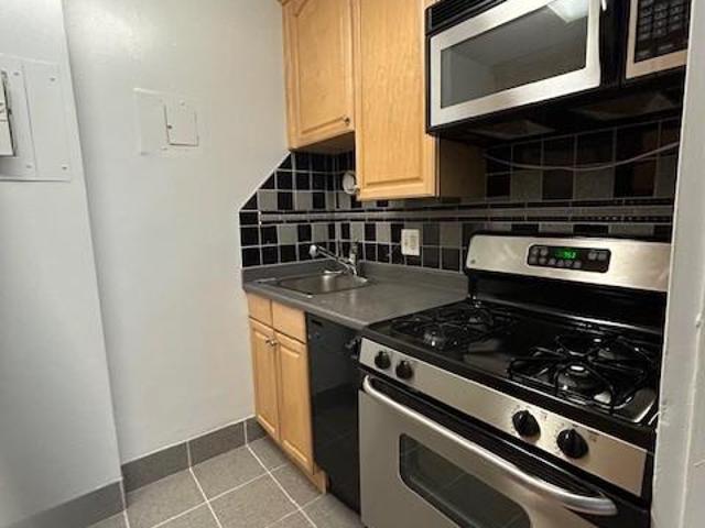 1121 Arlington Boulevard # 807