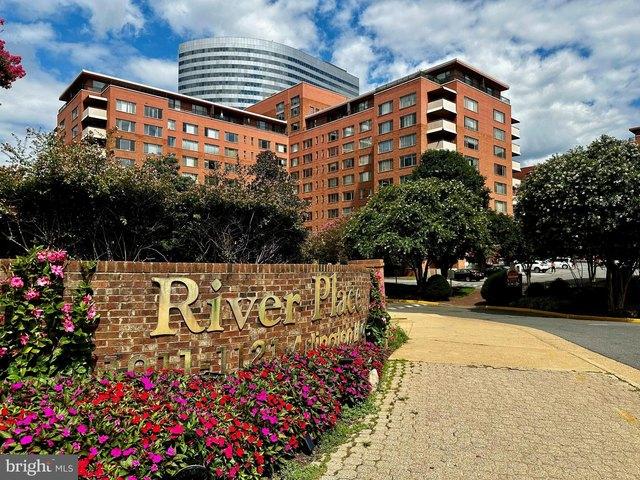 1121 Arlington Blvd Apt 139, Arlington, VA 22209