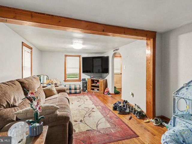 1121 Black Gap Road