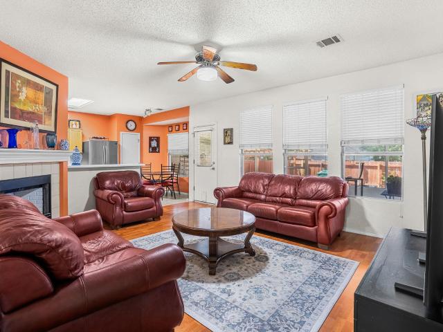 1121 Black Locust Dr