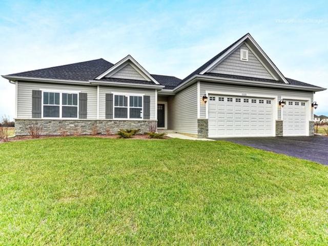 1121 Blackberry Shore Ln, Yorkville, IL 60560