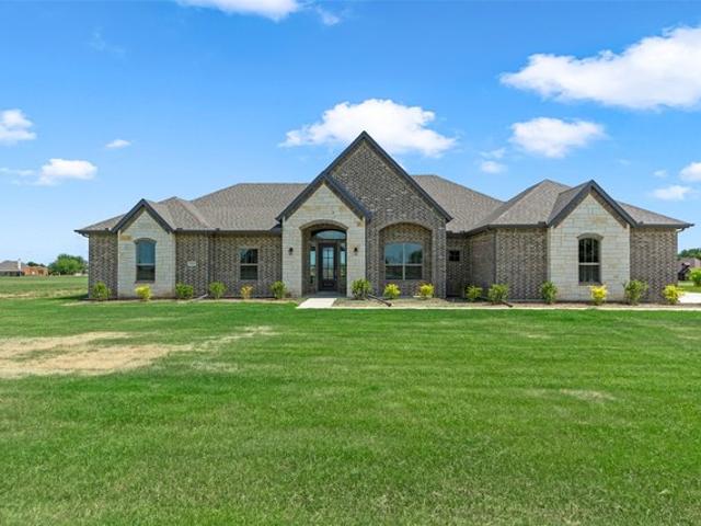 1121 Canyon Lake Rd, Wills Point, TX 75169