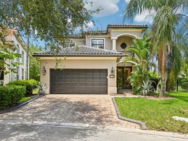 1121 Center Stone Ln, Riviera Beach, FL 33404