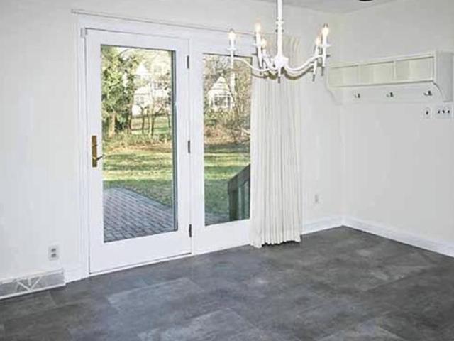 1121 Club House Road