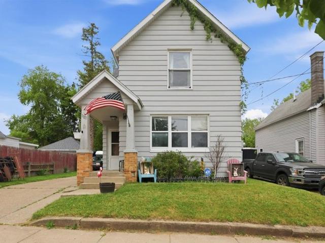 1121 Crosby St NW, Grand Rapids, MI 49504