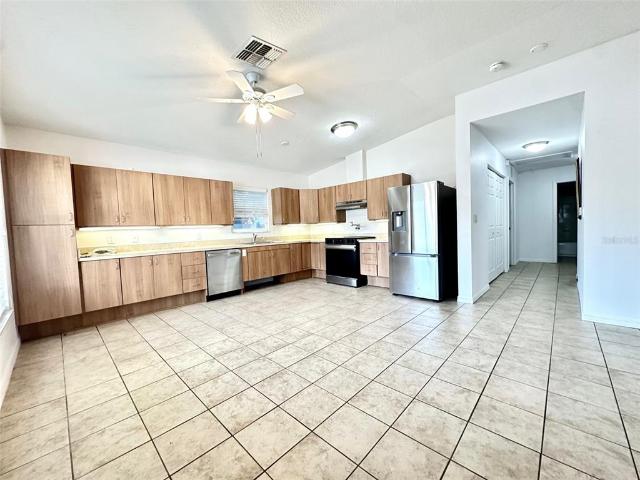 1121 Doctor Martin Luther King Junior St S, St. Petersburg, FL 33705 | MLS #TB8474
