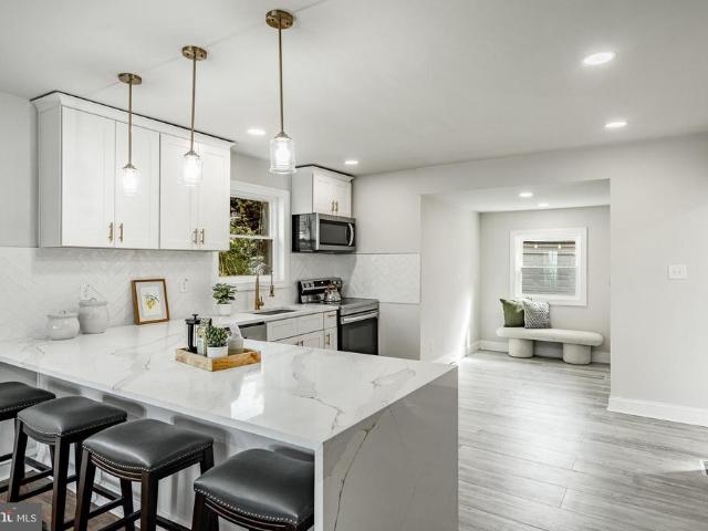 1121 Drexel Avenue