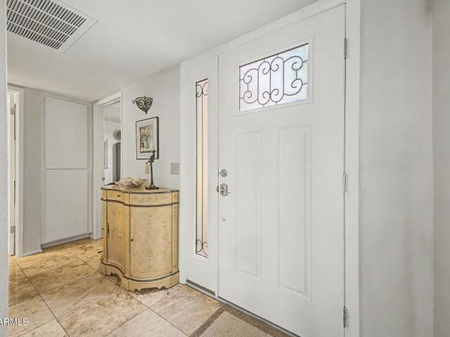 1121 e cochise drive