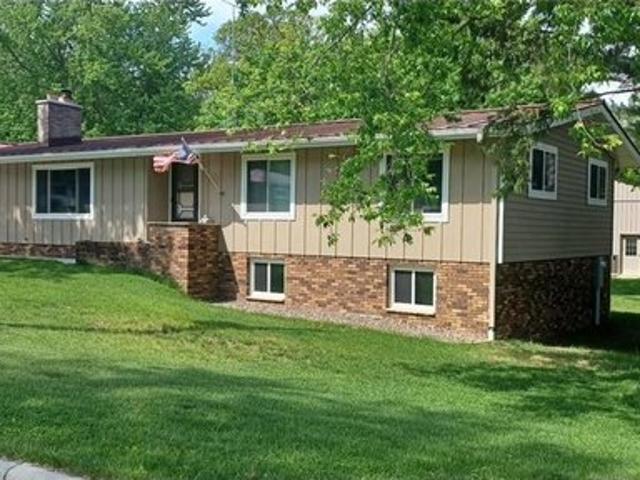 1121 E Laneville Ave, Durand, WI 54736