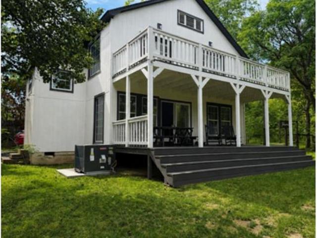 1121 E Texas St, Denison, TX 75021 | MLS #21259 | Compass