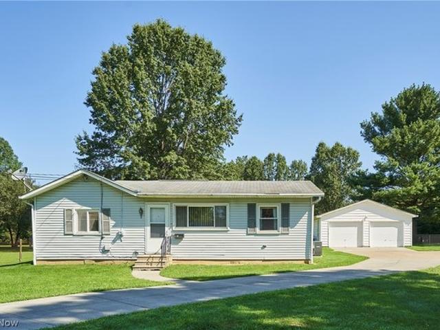 1121 Eastwood Ave, Tallmadge, OH 44278