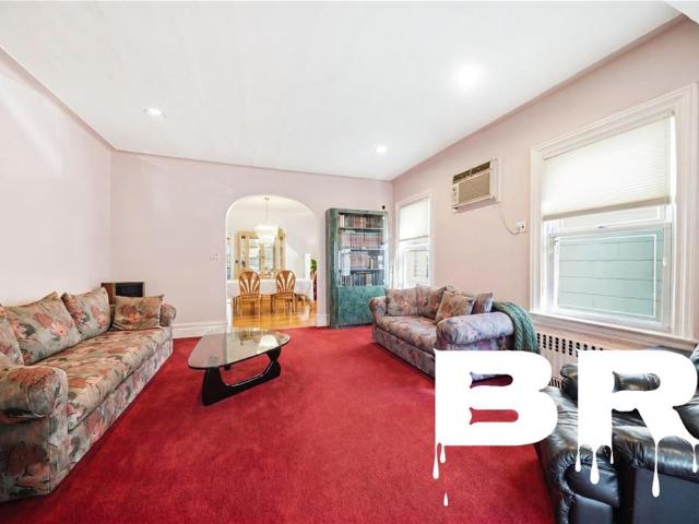 1121 East 32nd Street | Compass