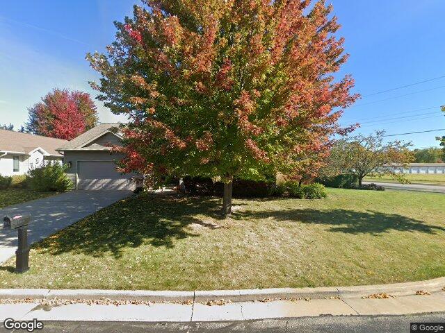 1121 Fieldview Dr, Menasha, WI 54952
