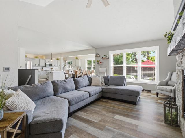 1121 fieldview drive