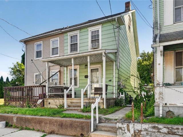 1121 Front Street