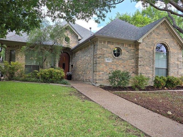 1121 Gabriel Ln, Fort Worth, TX 76116
